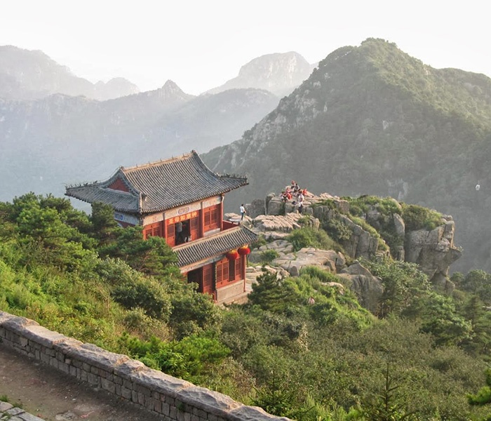 Monte Taishan delle Cinque Montagne Sacre della Cina - Piatraonline IT